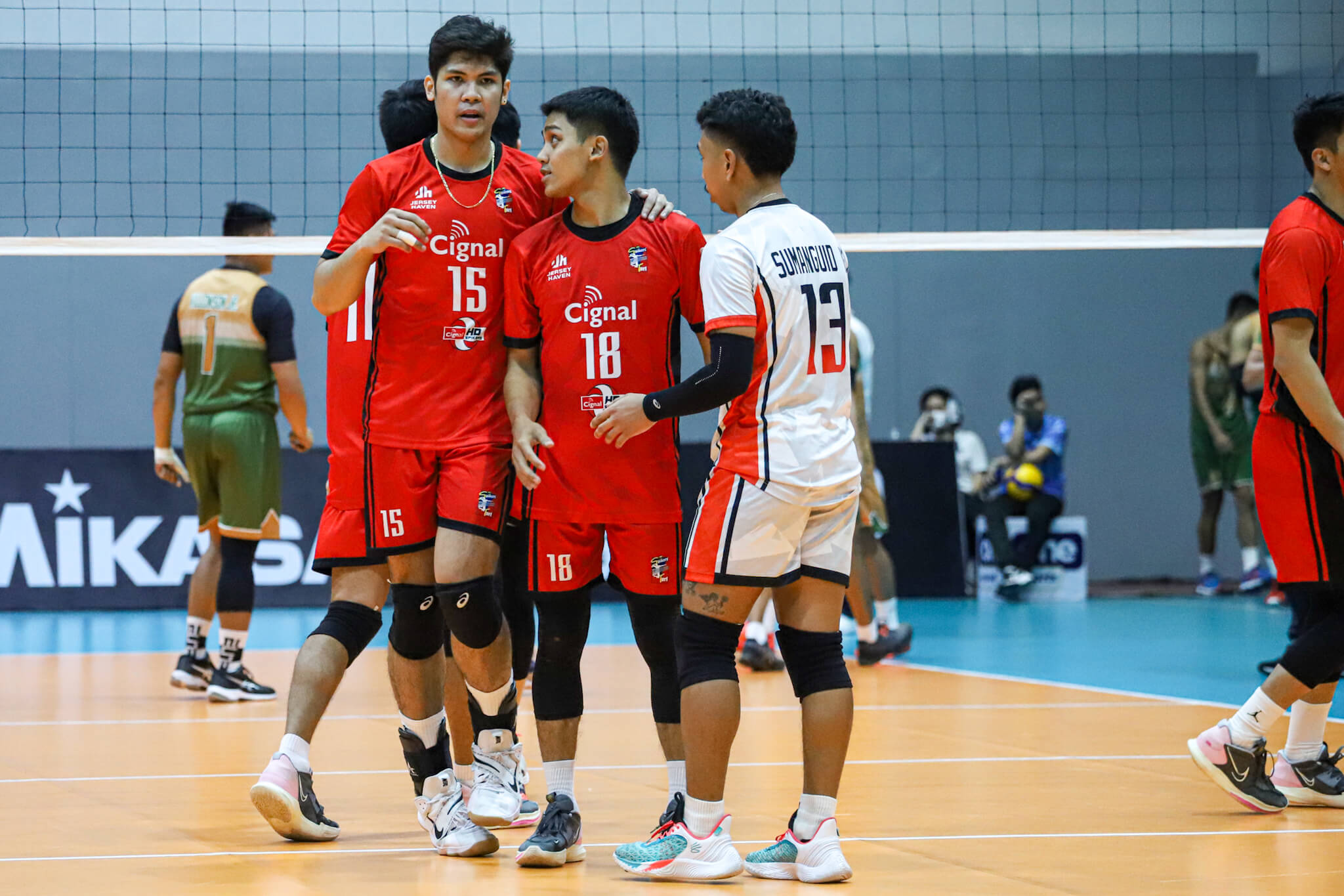 Photos | Spikers Turf