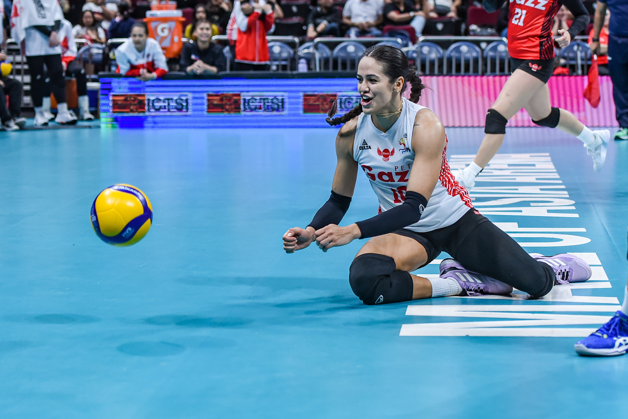 PVL PC POW Brooke Van Sickle powers Petro Gazz's late surge - News ...