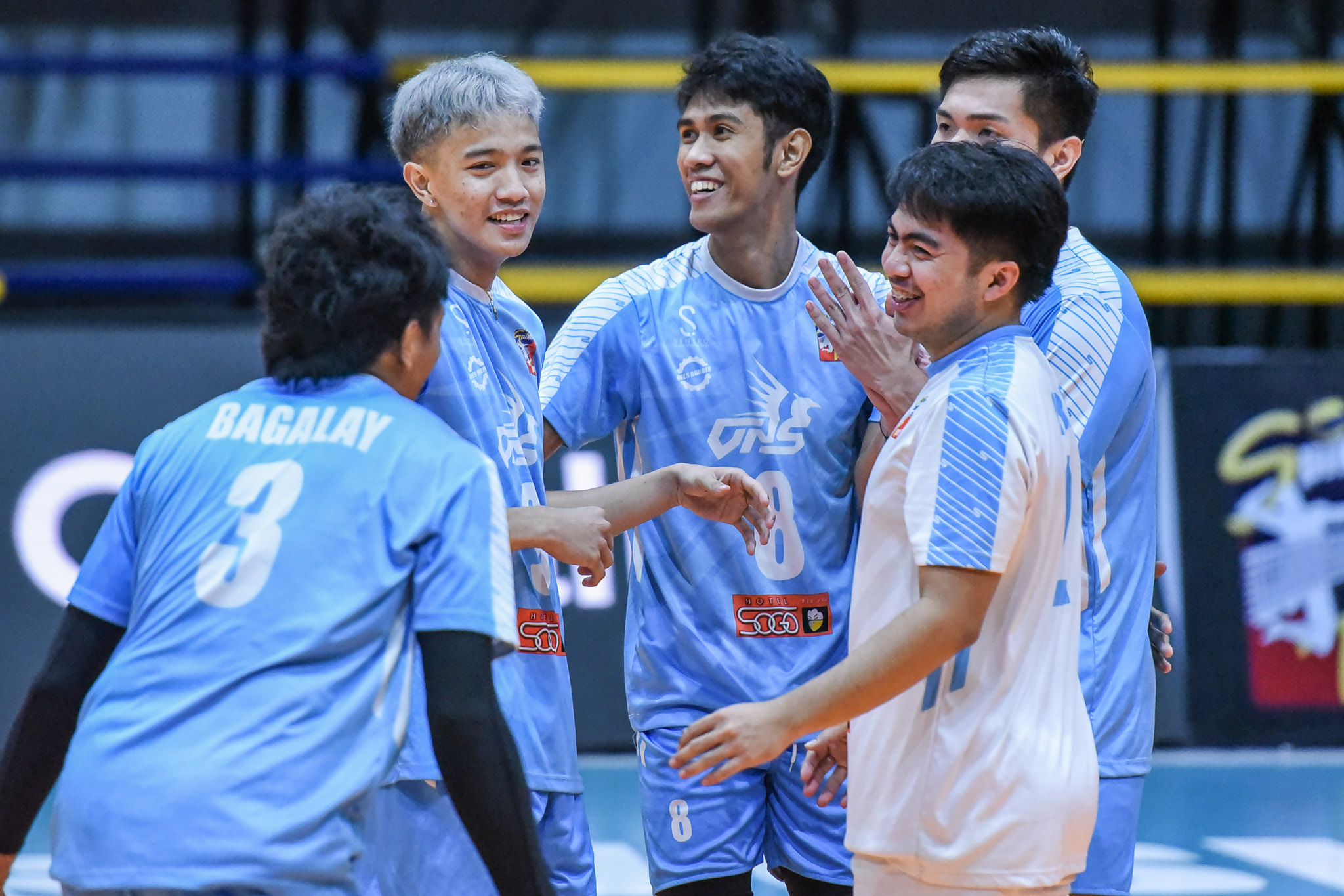 VNS survives the ordeal, Army to stay in semis hunt - News | Spikers Turf
