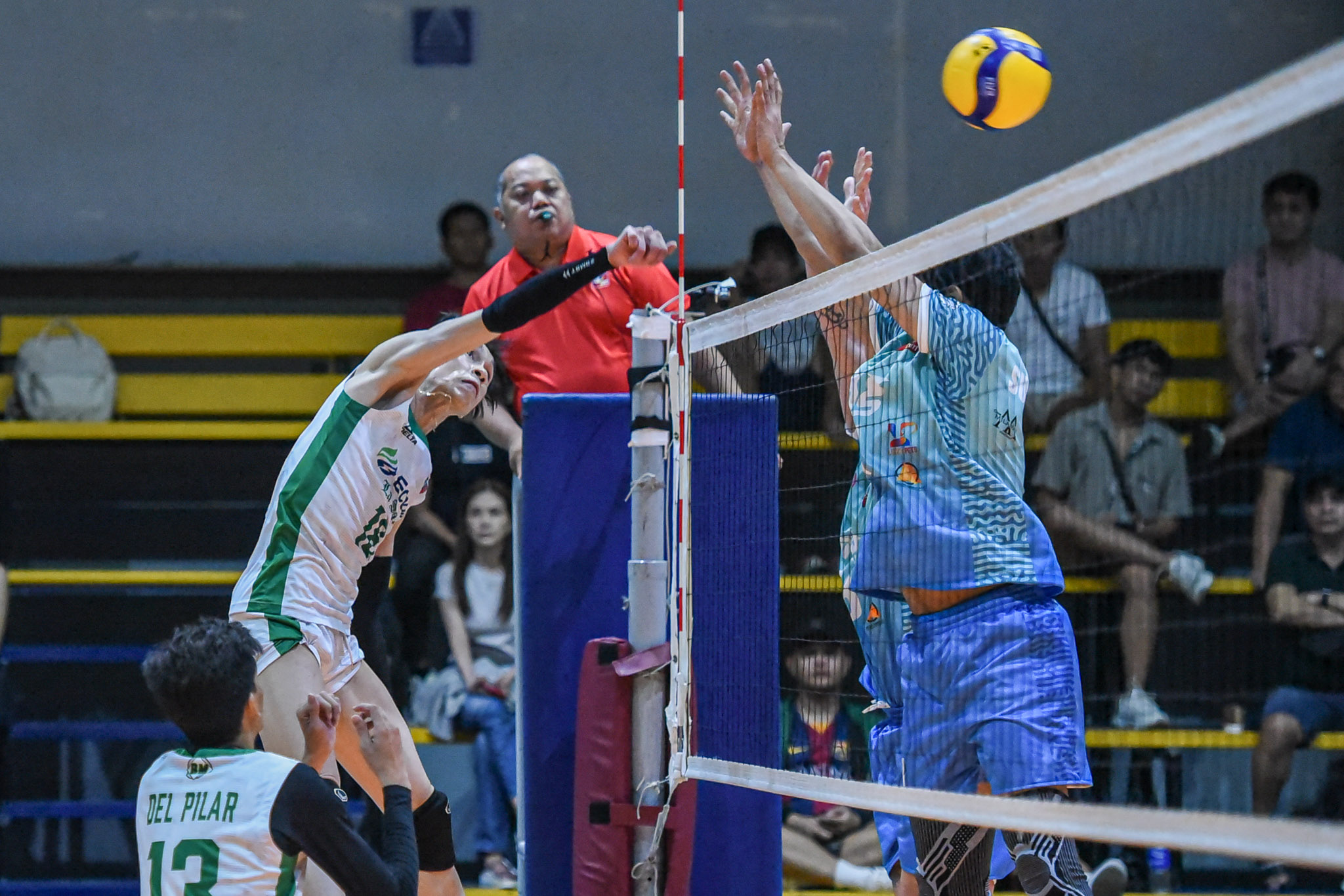 With aces resting, Ecooil-La Salle's bench step up - News | Spikers Turf