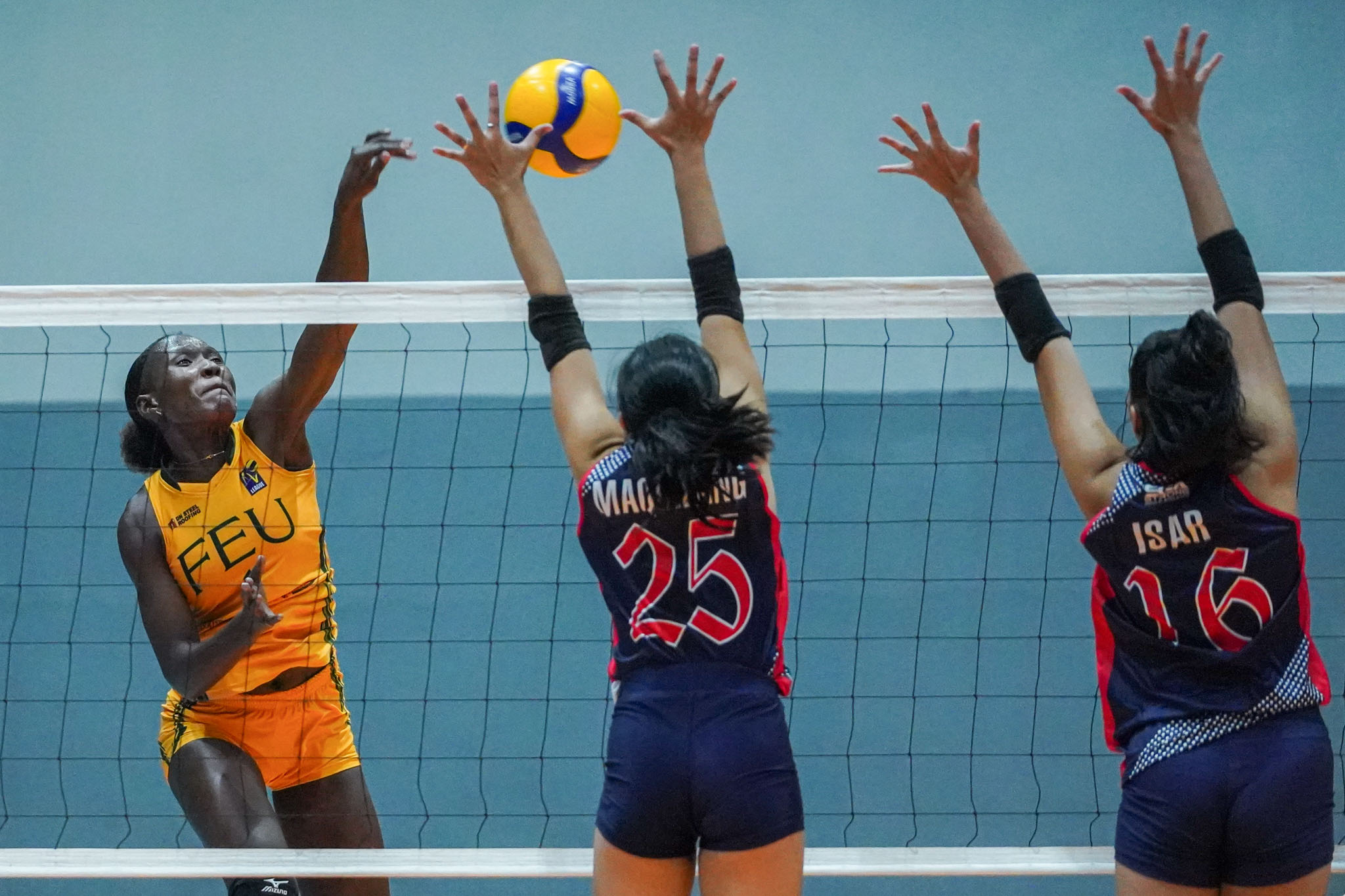 Bakanke powers FEU past Letran for bounce-back win - News | The V-League
